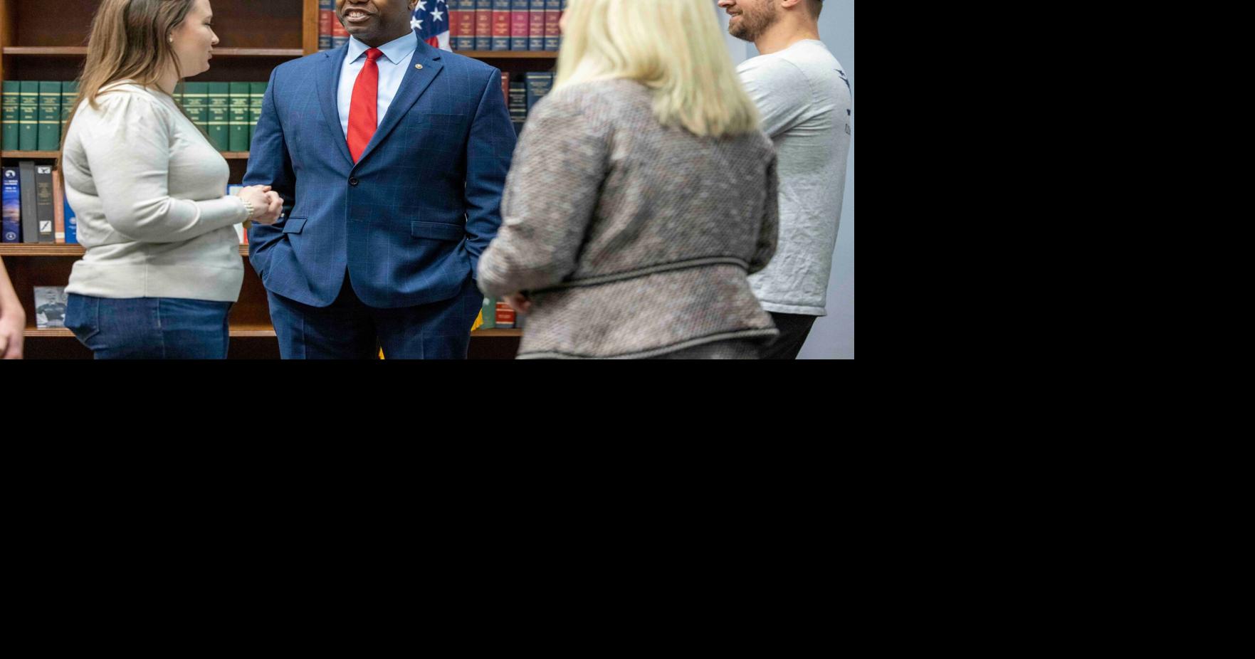 Tim Scott wants new stage placement in next GOP debate | National ...