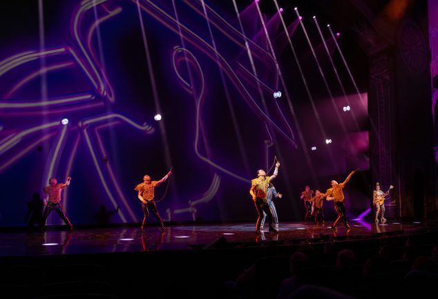 Cirque du Soleil's 'Michael Jackson ONE' immerses fans in the King of ...