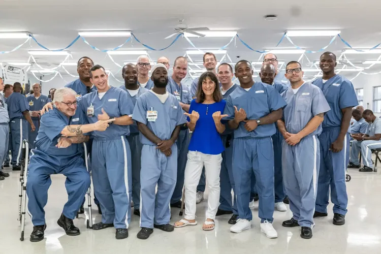 Writing a way out: Two programs open doors for incarcerated voices ...