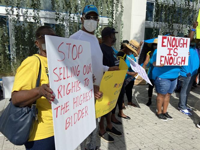 Bahamians protest ‘corruption’ on the island in Miami | Local News ...