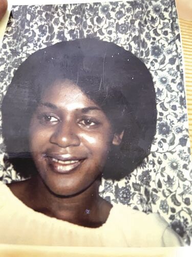 MARY HELEN SINGLETON | Obituaries | miamitimesonline.com