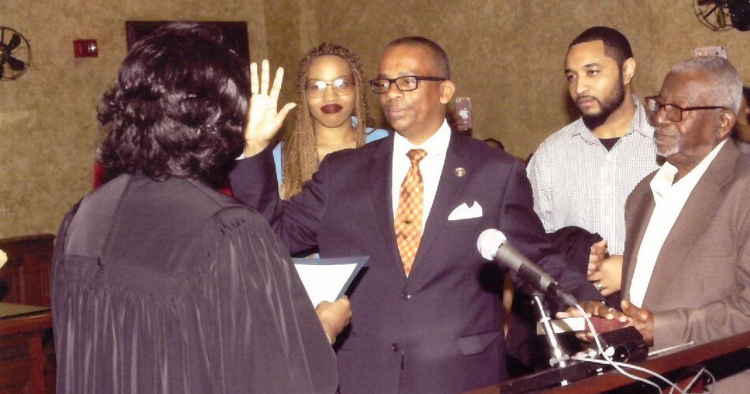 Gordon Murray sworn in as Miami-Dade County judge | South Florida News ...