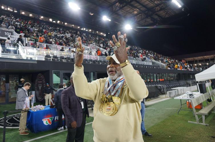 South Florida sweeps state championship | Sports | miamitimesonline.com