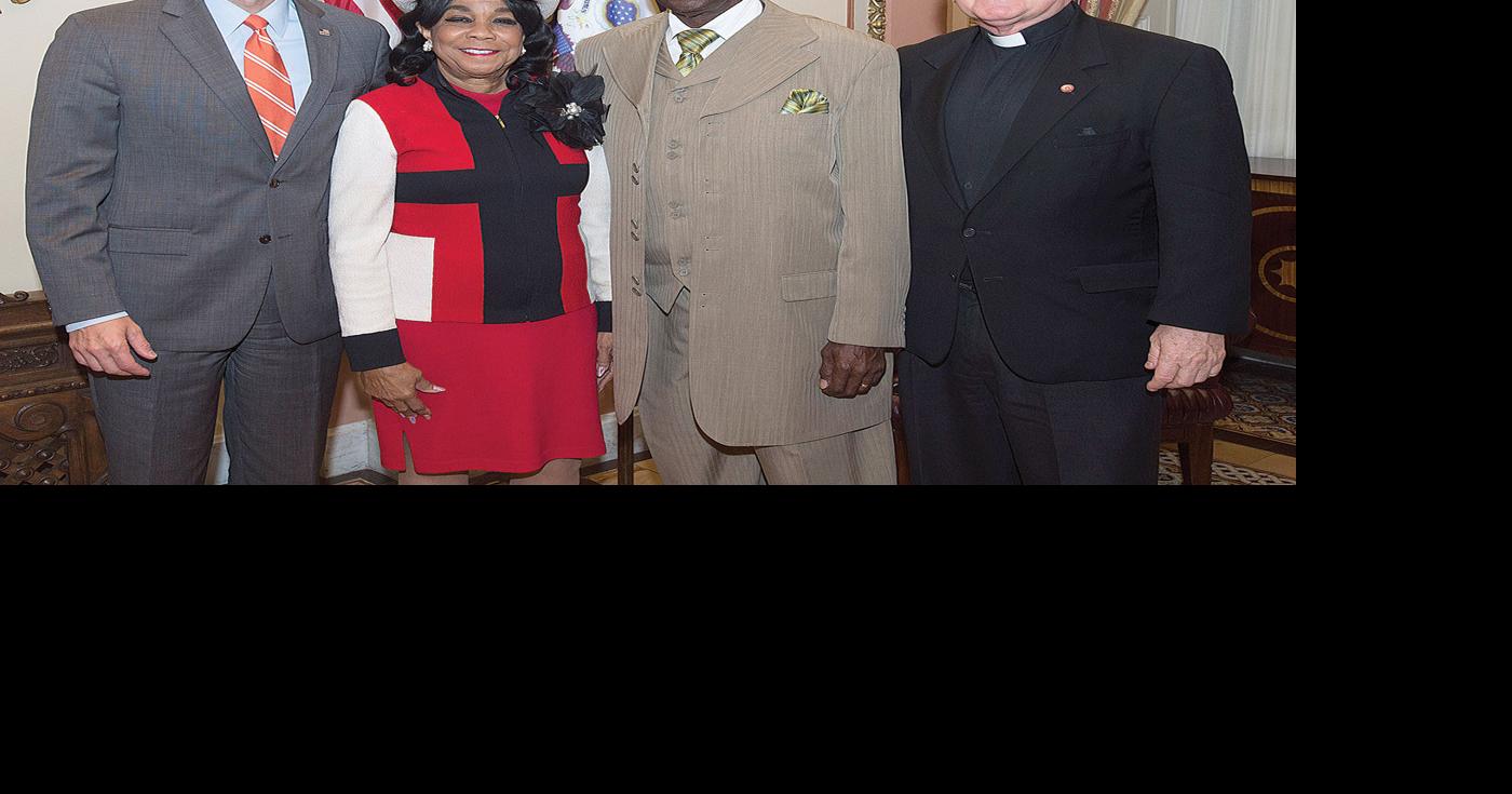 Pastor Howard Siplin opens session on Capitol Hill as the guest ...