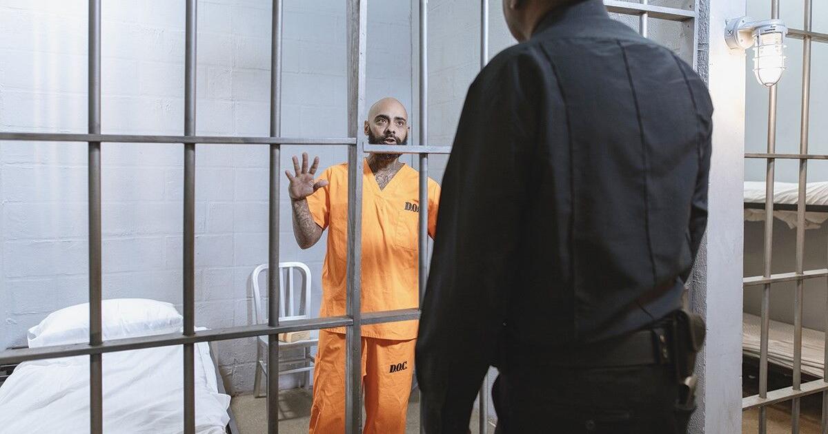 Lawmakers approve boost to prison guard pay | Florida News ...