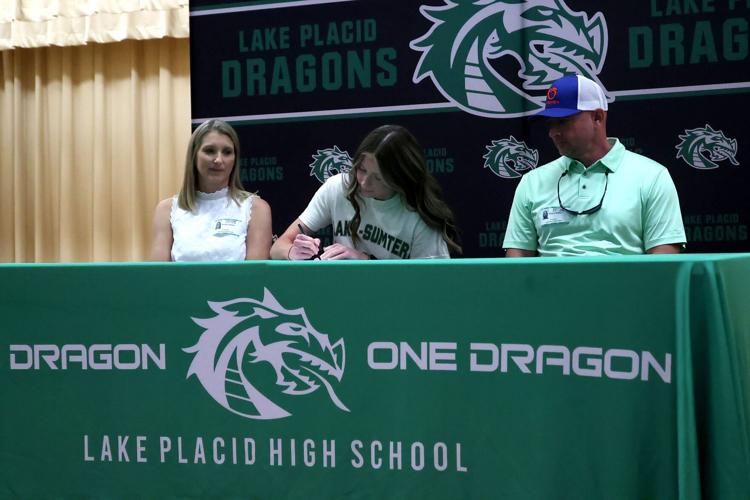 Jenna Walker gliding with the Lakehawks | Local | midfloridanewspapers.com