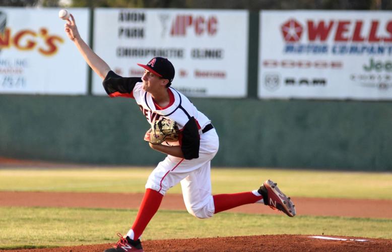 Avon Park's Trent Lewis signed a D1 scholarship | Sports ...