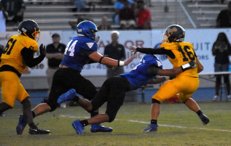 Blue Streaks clobber Blue Devils | Local | midfloridanewspapers.com