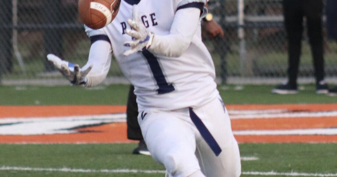 Ridge Community vs Frostproof football | Photo Gallery ...