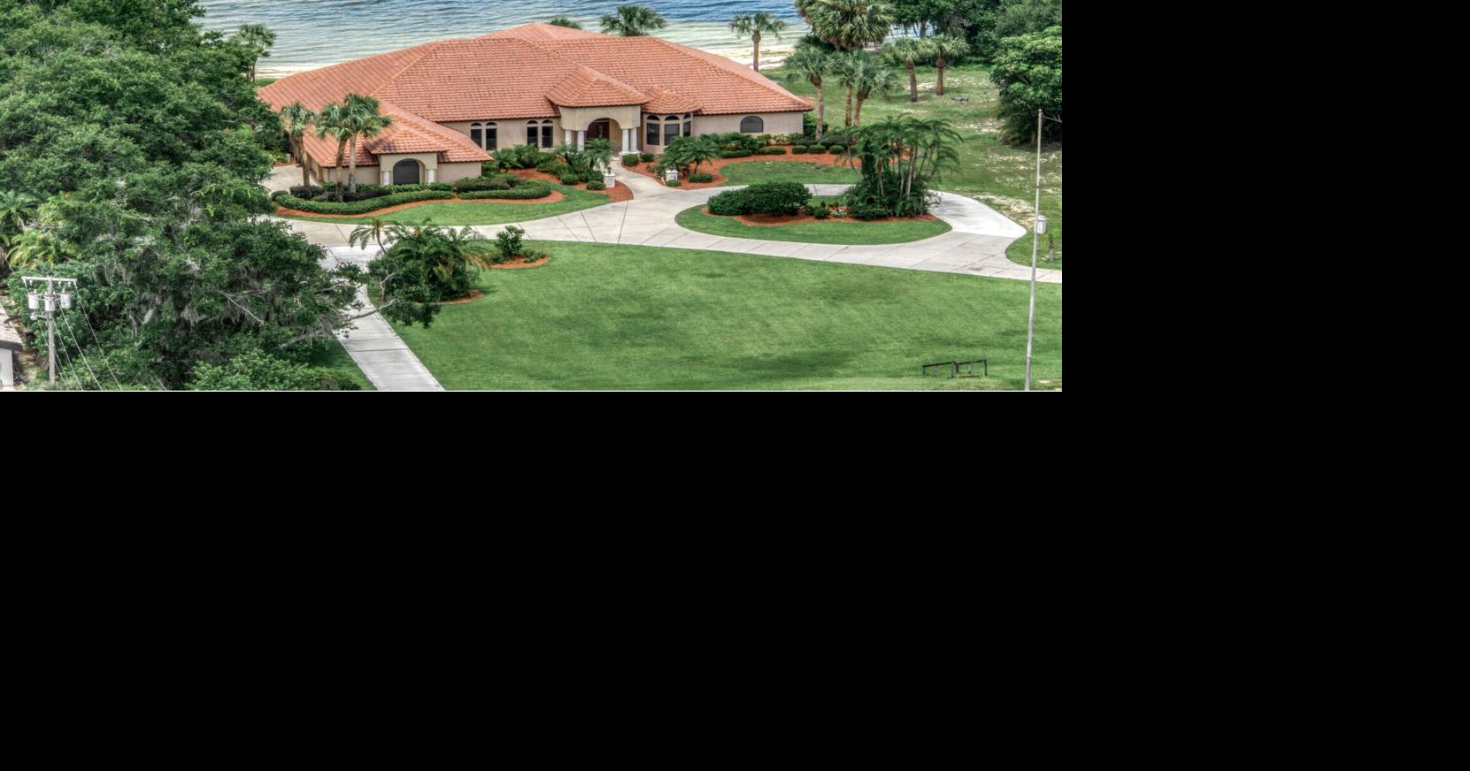 Custom-built Winberry Home on Lake Jackson | Highlands Homes ...