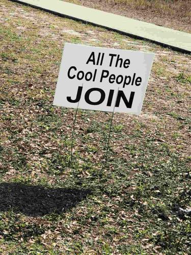 Placid Lakes HOA holds outdoor meeting | Highlands Sun ...