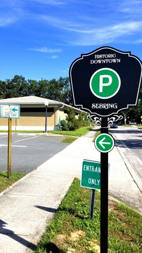 Park it Here - Signs point to lots of downtown Sebring parking lots ...