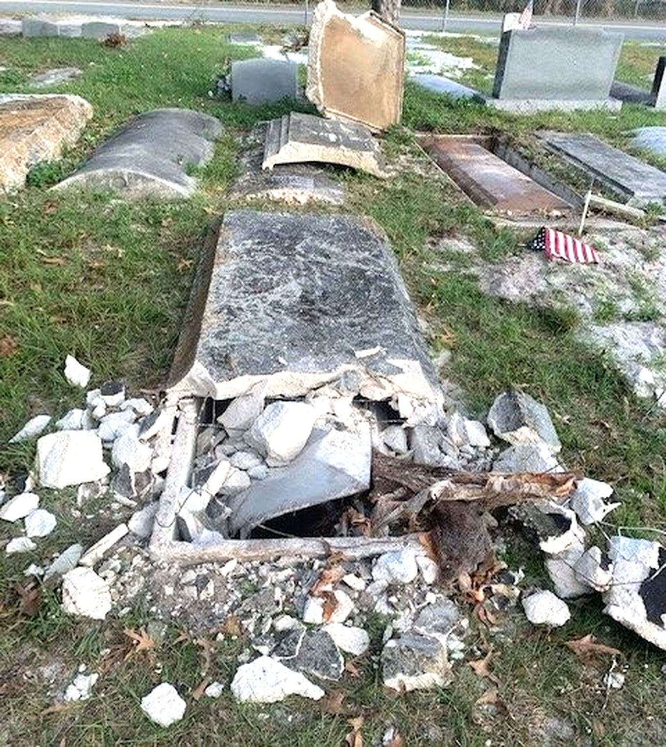 Graves robbed, skulls taken | News | midfloridanewspapers.com