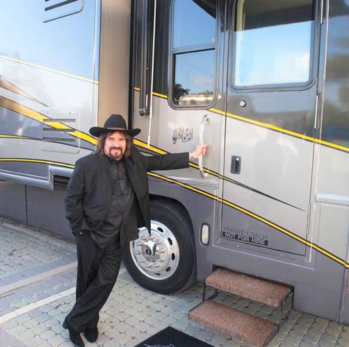 "Key Largo" singer Bertie Higgins to perform at SFSC | News ...