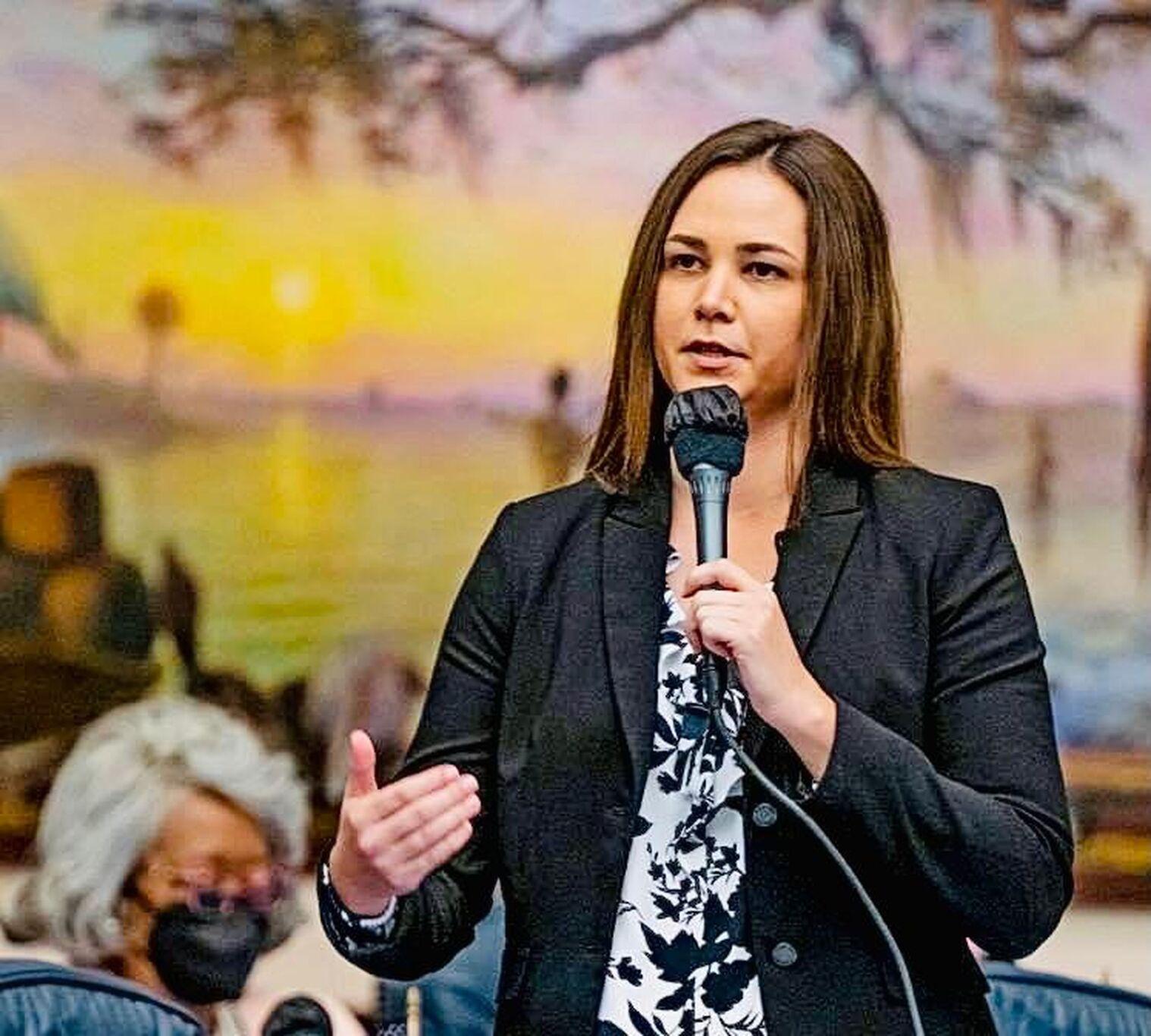 Kaylee Tuck returns to Highlands Tea Party | News ...