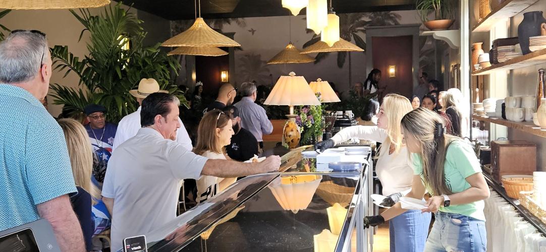 Sophie's Cafe gets warm downtown welcome | News | midfloridanewspapers.com
