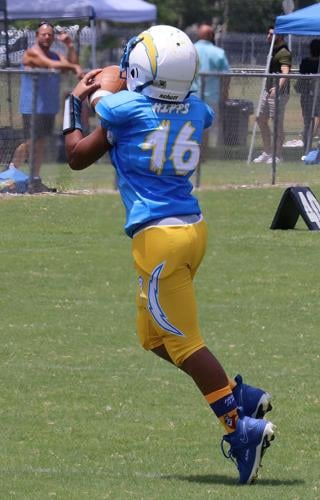 Broncos-Chargers (10U) battle to tie in double OT | Local ...