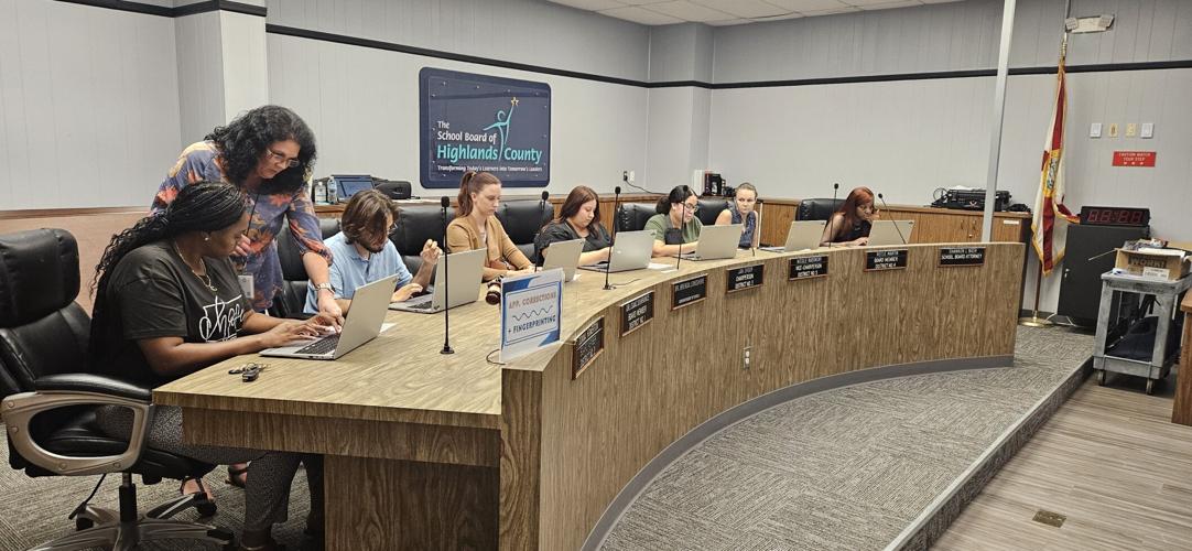 District holds substitute recruiting fair | News | midfloridanewspapers.com