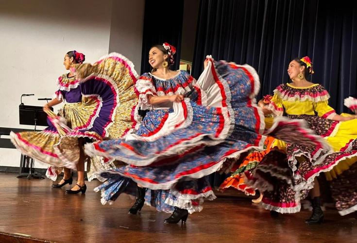 'Flor de la Noche Buena:' The Legend of the Christmas Flower hits SFSC ...
