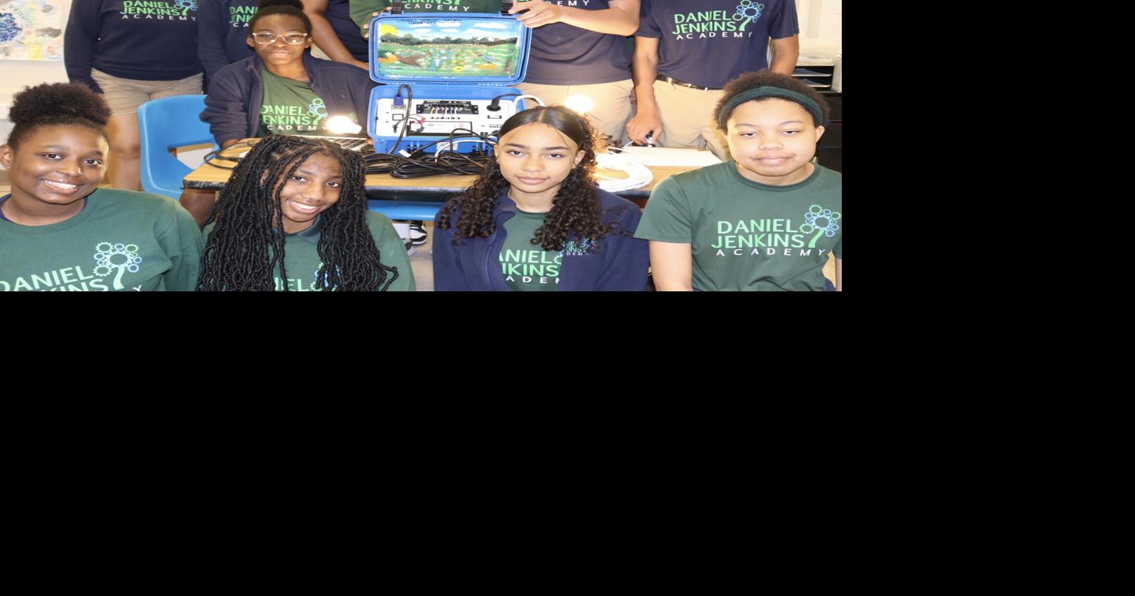 Daniel Jenkins' students change lives by shining light across the globe ...