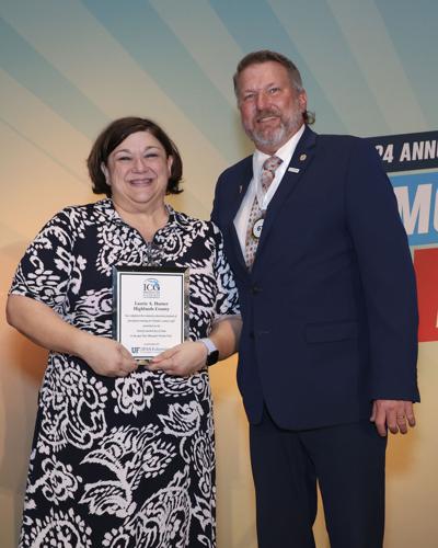 Hurner completes Country Government Education program | News ...