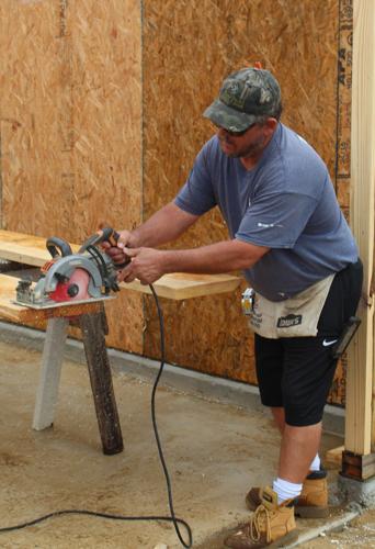 Family building equity toward new Habitat home | Highlands Sun ...