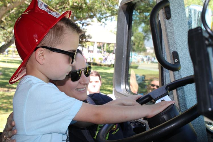 Hundreds of children hopped down to Devane Park for egg hunt ...
