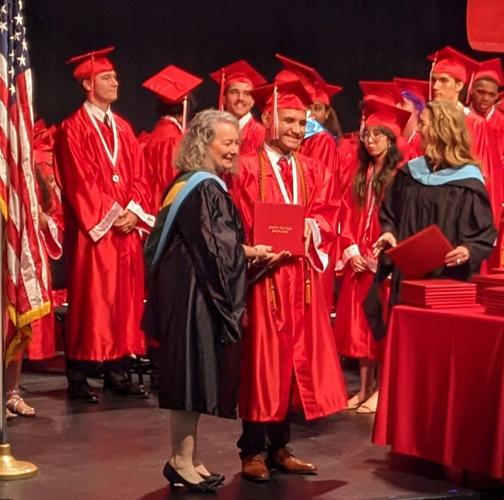 APHS graduates prepare to change the future | | midfloridanewspapers.com