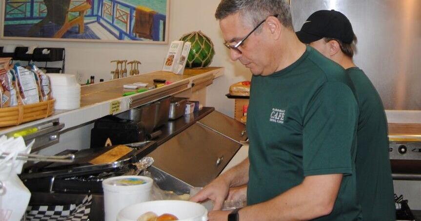 Fairmount Cafe's new owner keeps tradition but adds a new twist ...