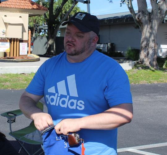 LPHS Band scrubs vehicles to raise money | Highlands Sun ...