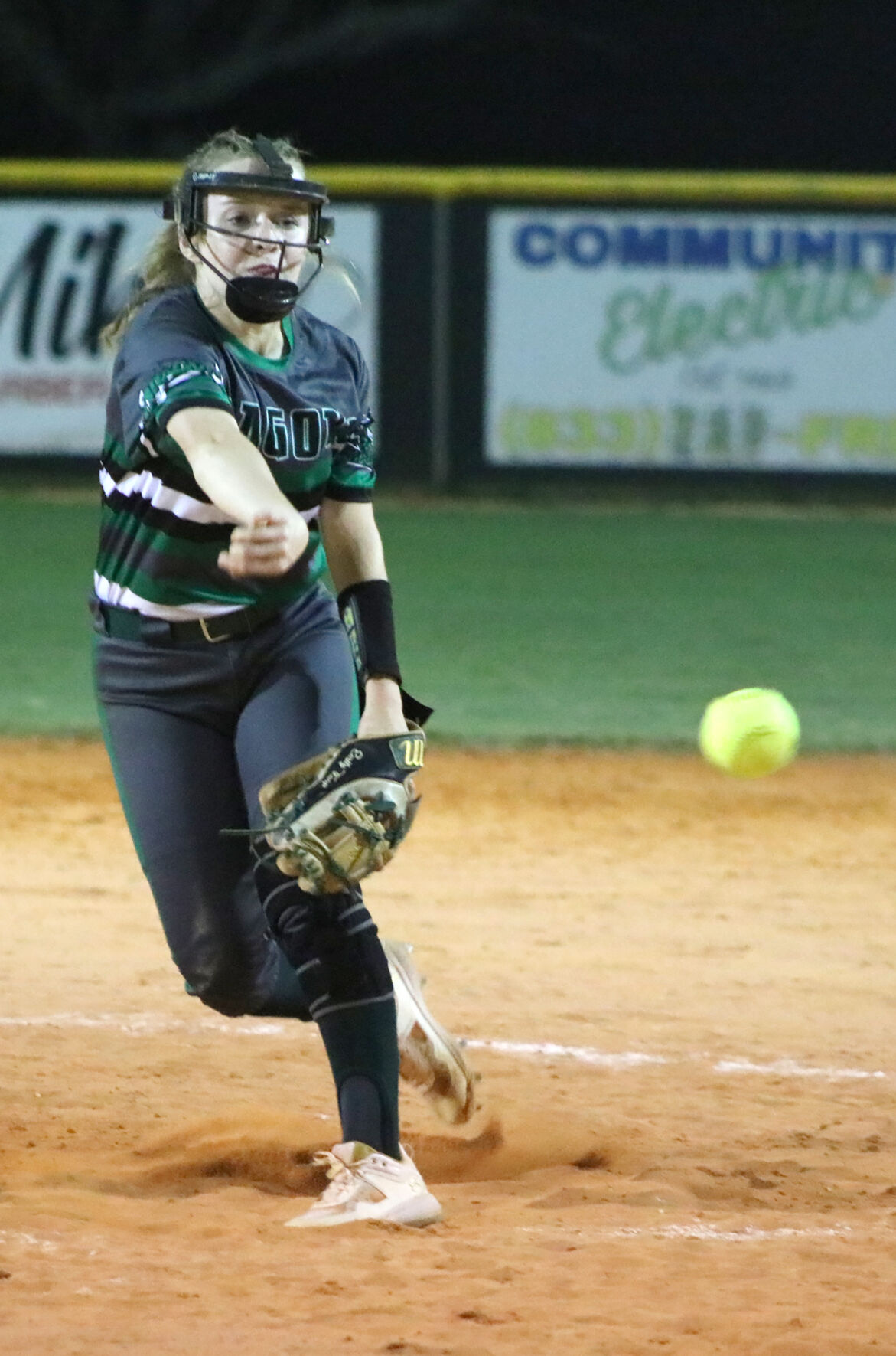 Wildcats overpower Green Dragons | Local | midfloridanewspapers.com
