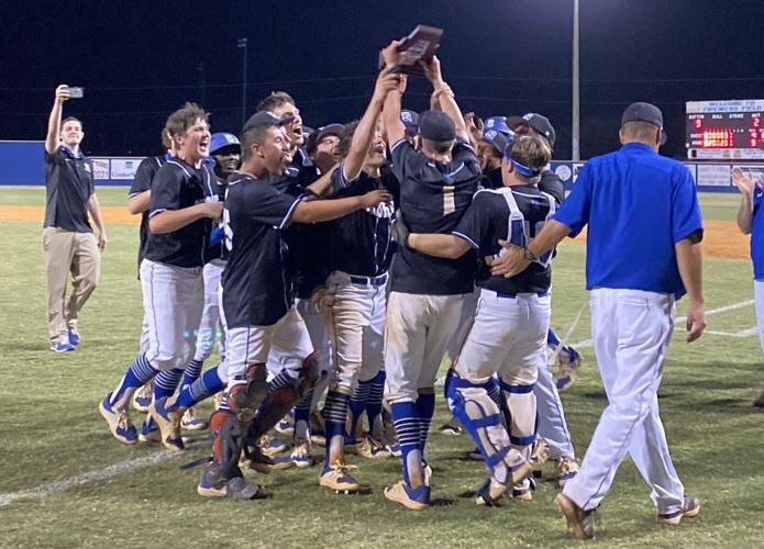 Blue Streaks win District Championship | Local | midfloridanewspapers.com