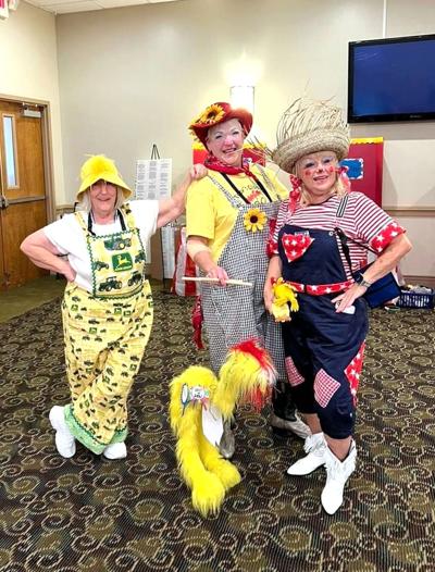 Toby's Clowns attend convention and win big | Highlands News-Sun ...