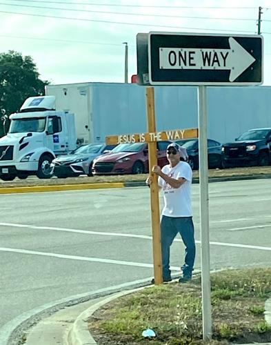 One-way ‘cross’-ing | | midfloridanewspapers.com