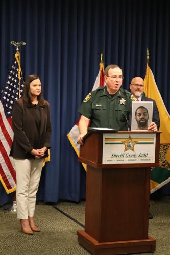 PCSO: 4 charged, 2 at large in organized crime investigation “Operation ...