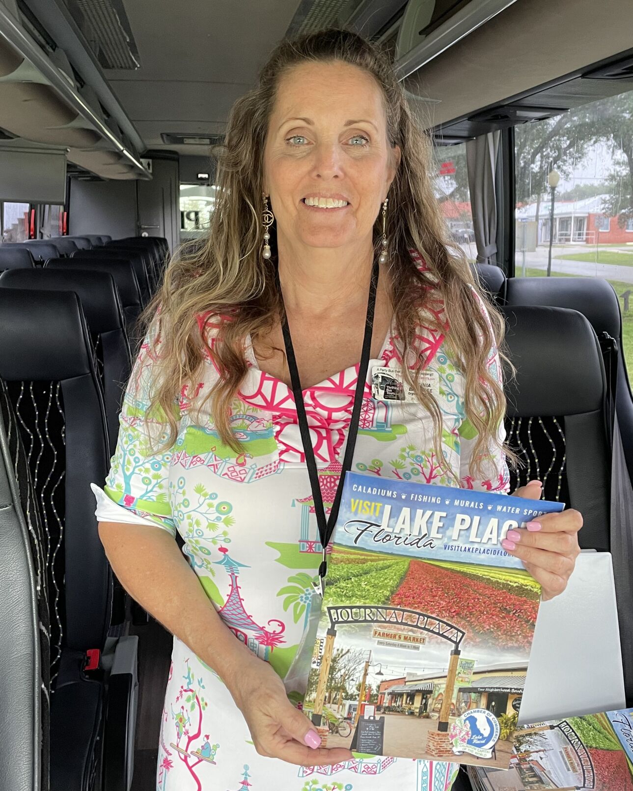 The people on the bus go shop, sip, shop | Highlands News-Sun ...