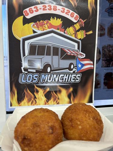 Los Munchies food truck wheels in town | | midfloridanewspapers.com