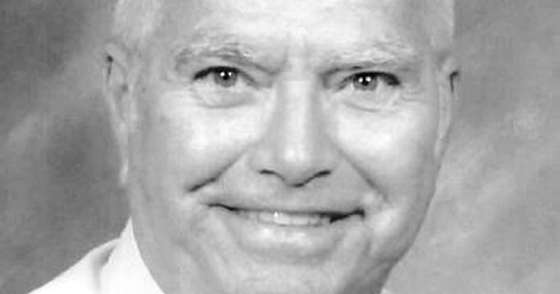 Ralph E. Chamberlain | Obituaries | midfloridanewspapers.com
