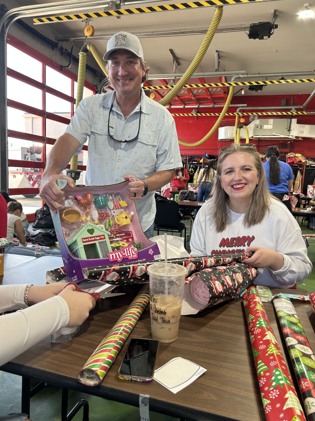 Students work with Avon Park Fire Department to wrap toys | Highlands ...