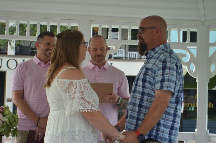 Haislips exchange vows at the gazebo | News | midfloridanewspapers.com