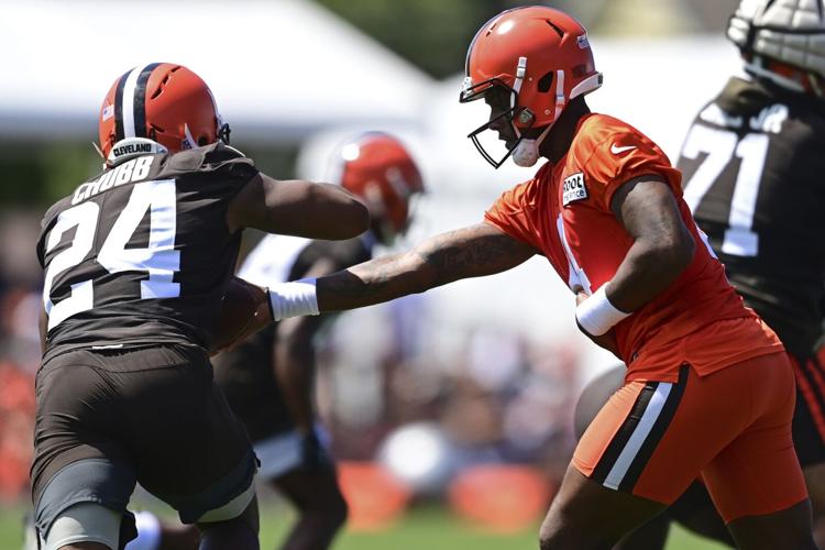 Deshaun Watson gets muted reaction at Browns' open practice | Highlands ...