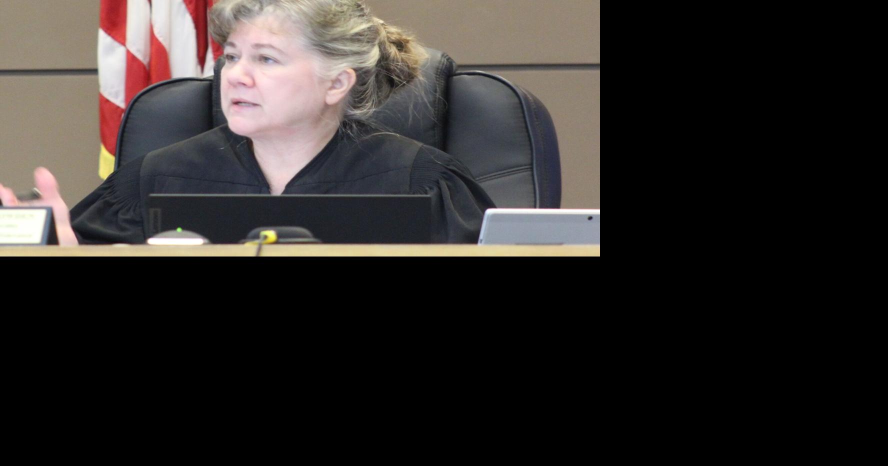 Judge won't let murder defendant represent himself | Highlands News-Sun ...