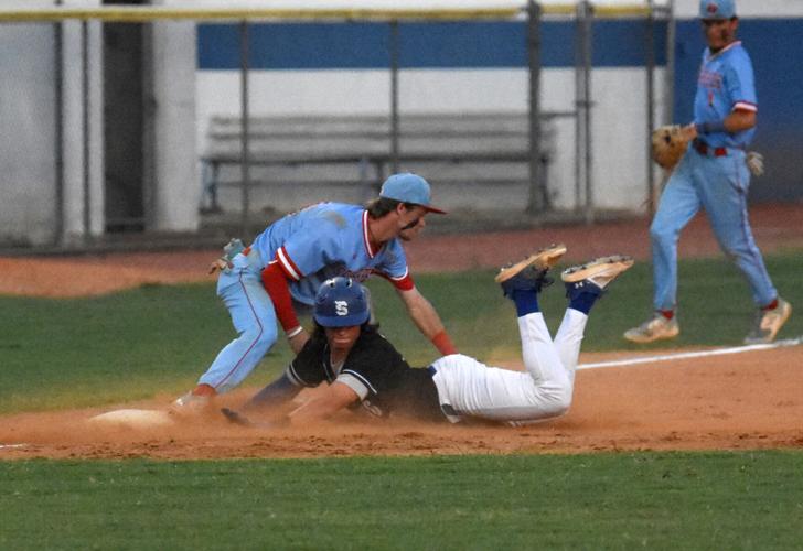 Blue Streaks trap Sandcrabs | Local | midfloridanewspapers.com