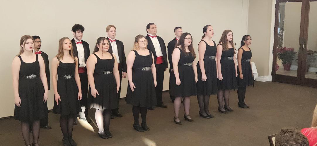 Sebring High Show Choir offers merry harmonies at chamber breakfast ...