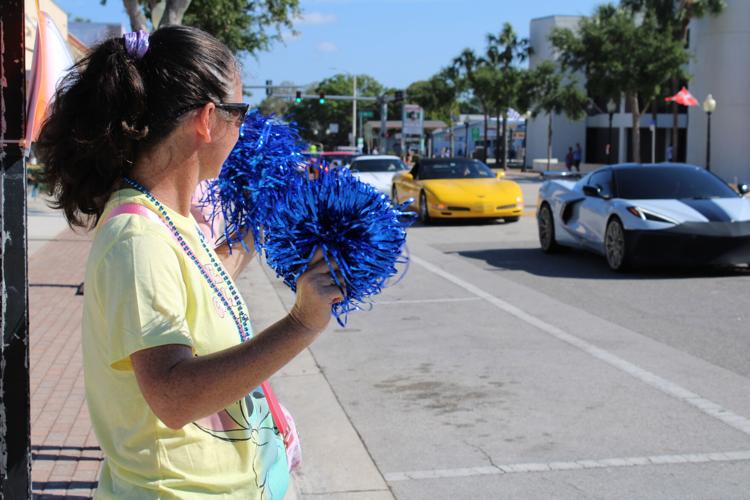 100 Corvettes roar through downtown Sebring for kids festival ...