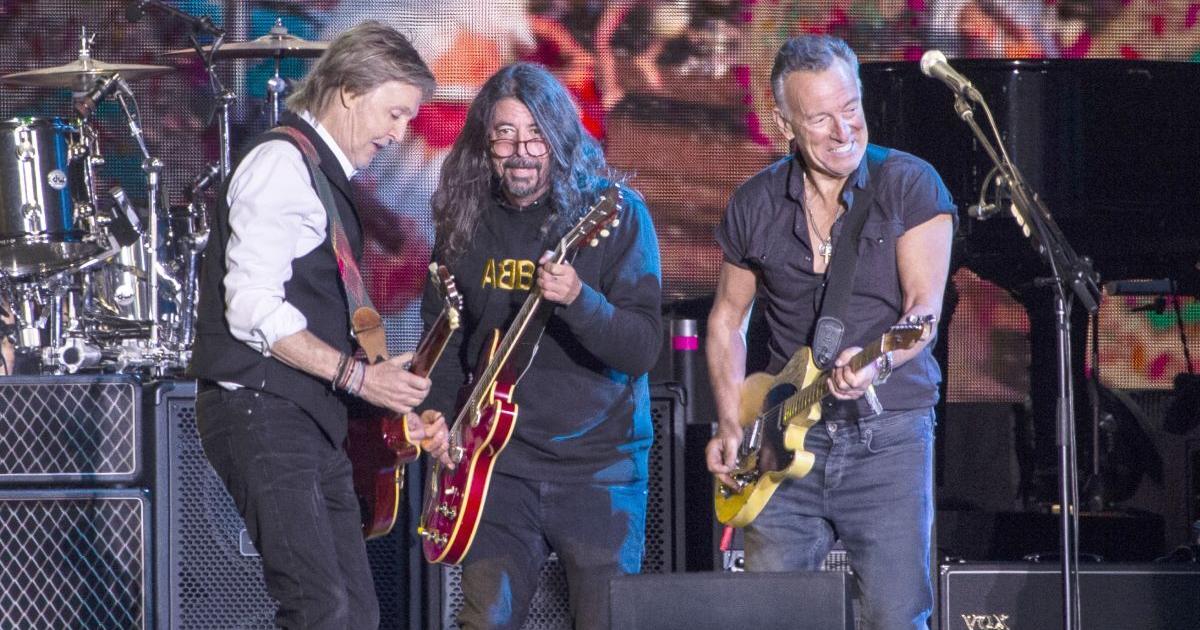 Top 20 global concert tours from Pollstar | Highlands Sun ...