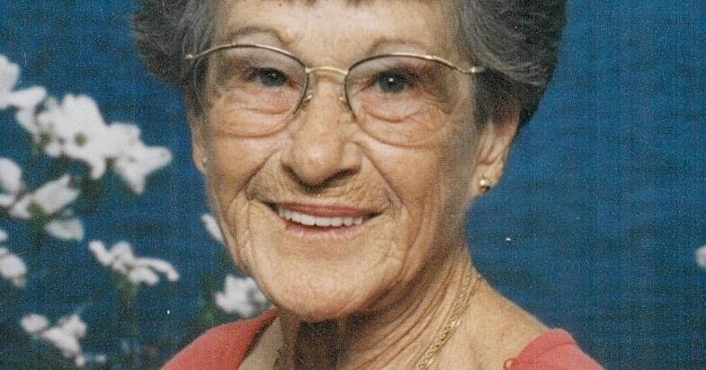 Violet M. Davis | Obituaries | midfloridanewspapers.com