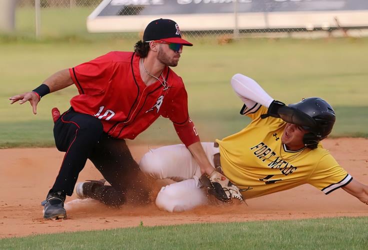 Red Devils dig past Miners | Local | midfloridanewspapers.com