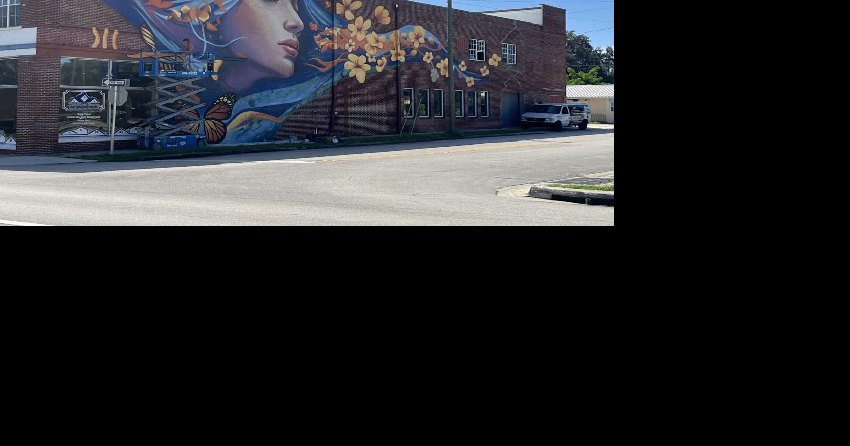 Mason begins mural in Avon Park | News | midfloridanewspapers.com