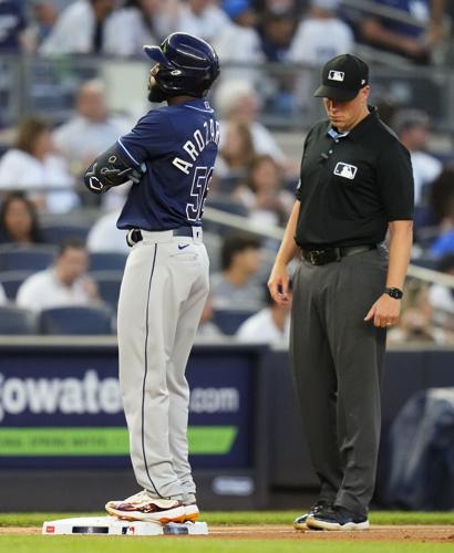 Eflin earns his 12th win and Arozarena hits a 2-run homer | National | midfloridanewspapers.com
